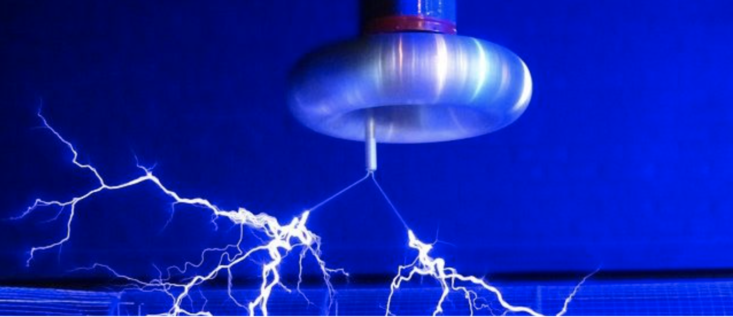 ELECTRICITY BEAMED TO MOVING OBJECT – Technology Landmarks